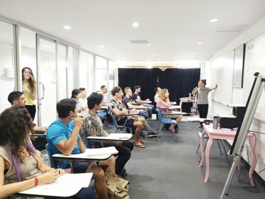 About Sandee Thai Language School